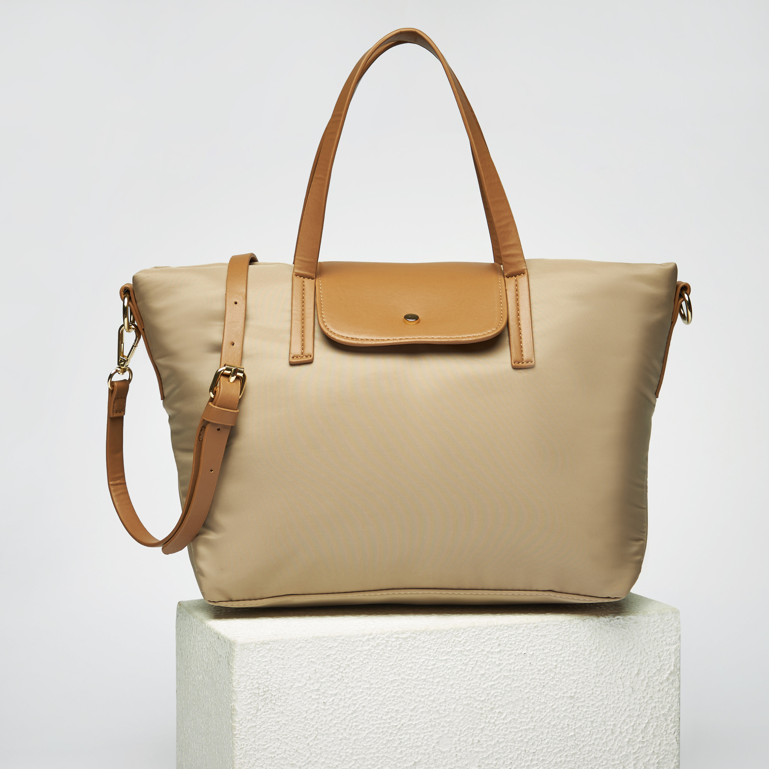 Shop Textured Travel Bag with Detachable Strap and Zip Closure Online ...