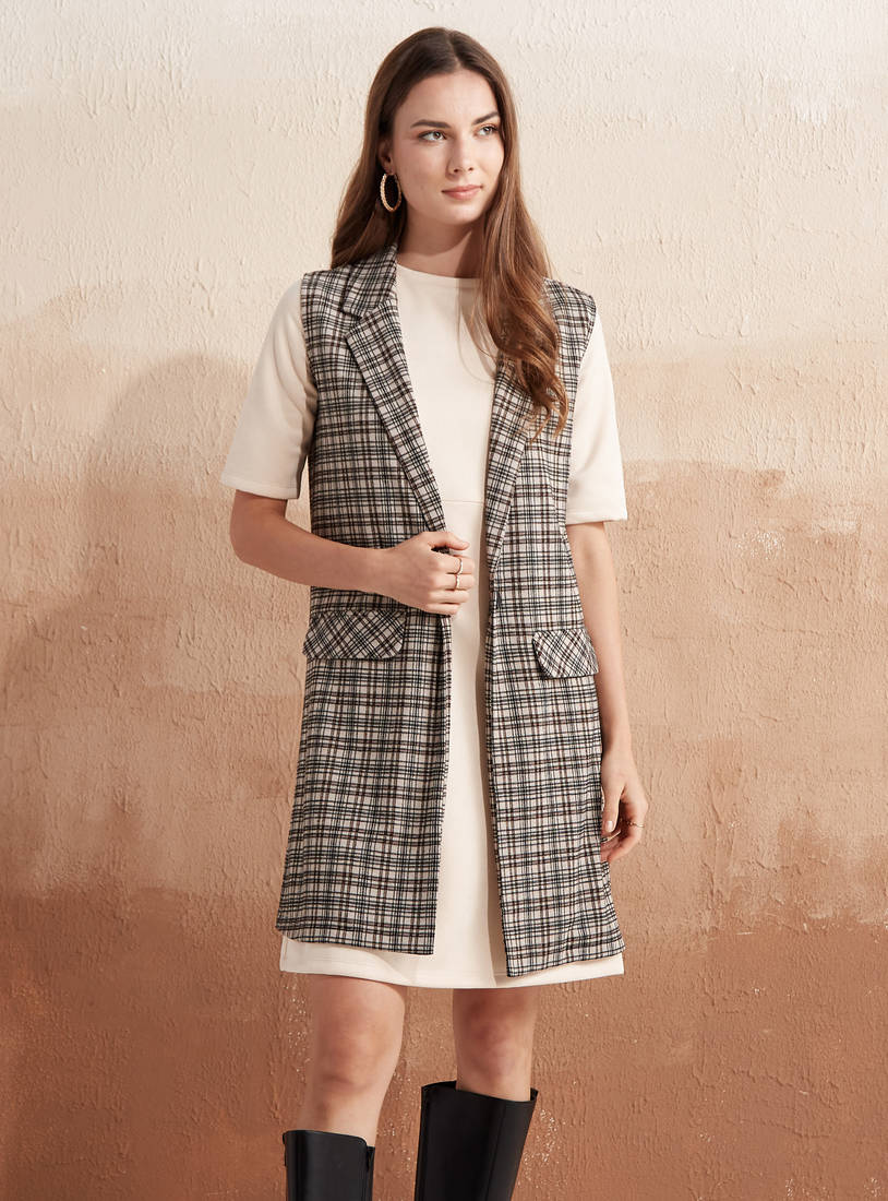 Shop Checked Sleeveless Longline Blazer With Notch Lapel Online Max Uae