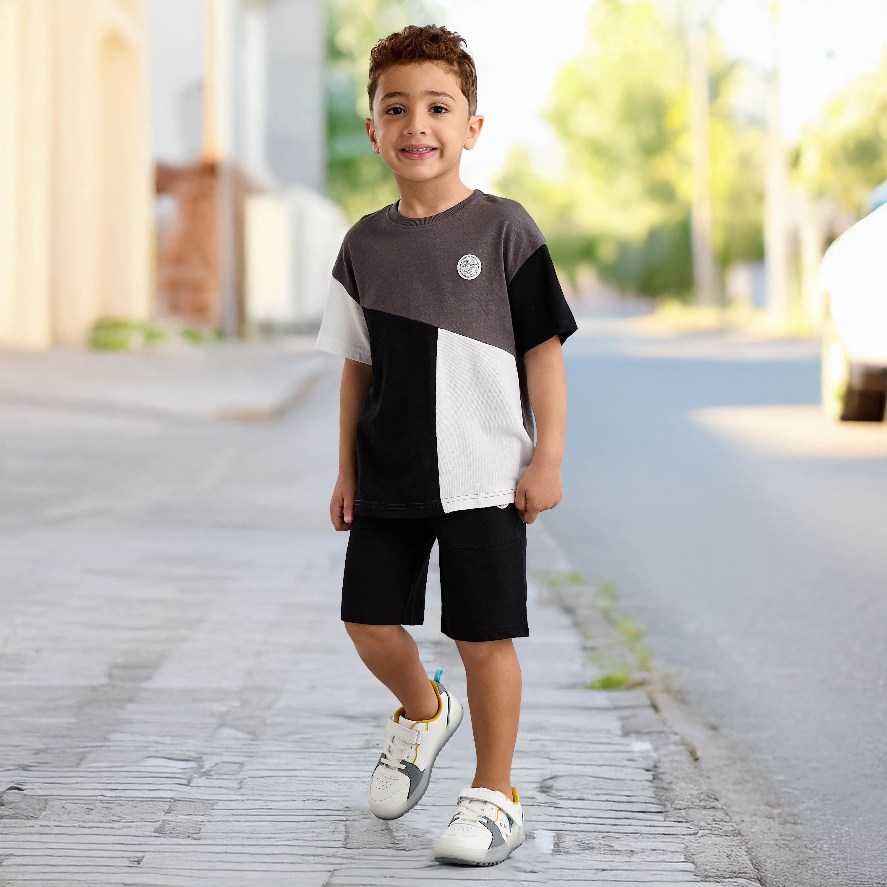 Shop Colourblock T-shirt and Shorts Set Online | Max Oman