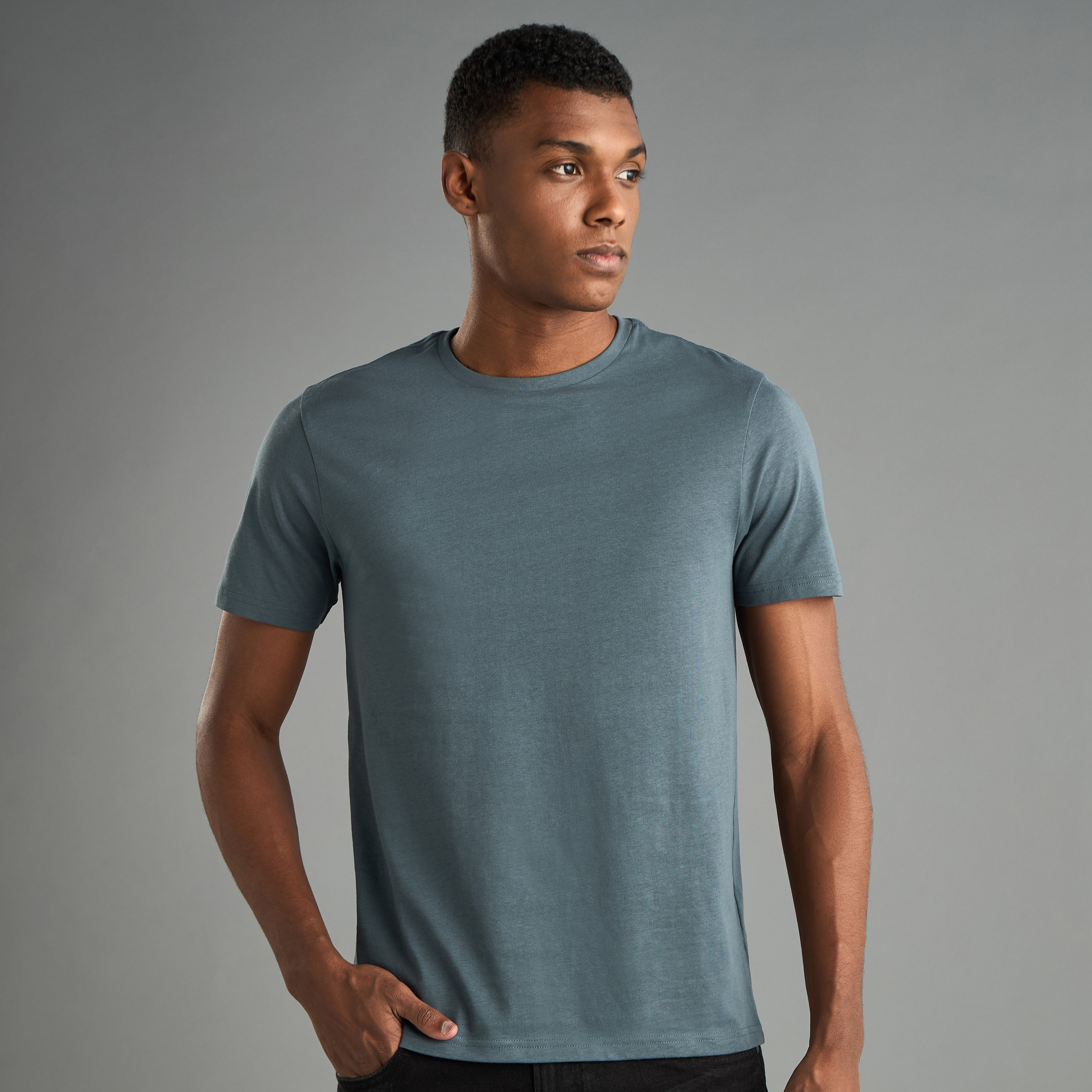 Shop Plain Slim Fit T-shirt Online | Max Oman