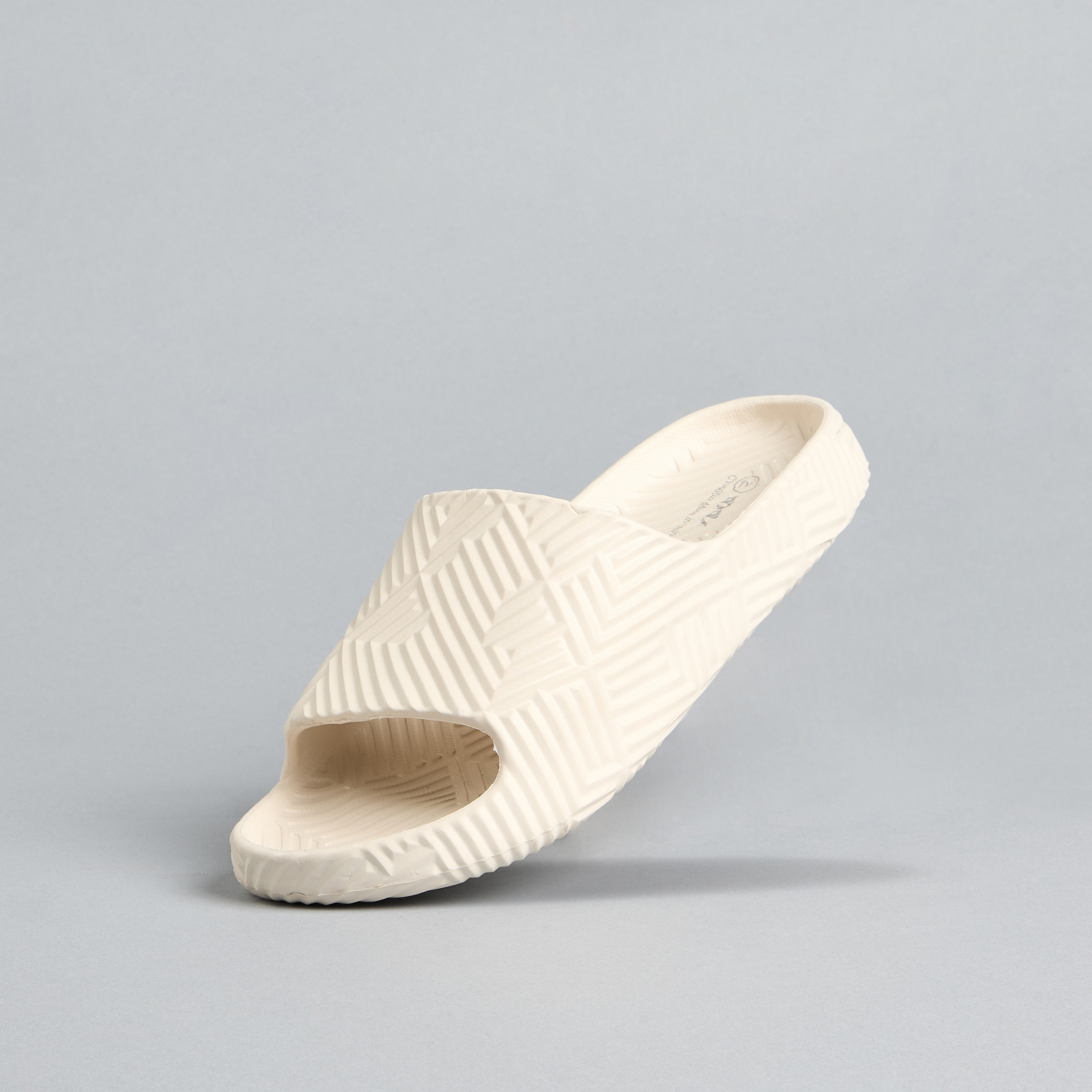 Shop Textured Slides Online | Max UAE